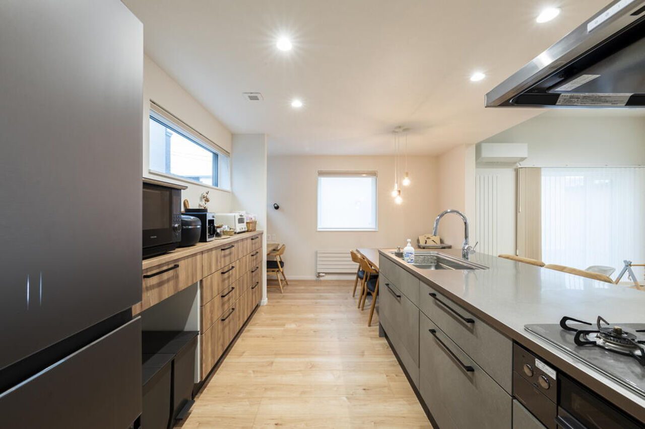 【SUUMO】 【苫小牧市／5LDK／家事動線／収納充実】オープンキッチンとゆとりのリビングで家族の仲が自然に深まる家 - 住研ハウス の建築実例詳細 | 注文住宅