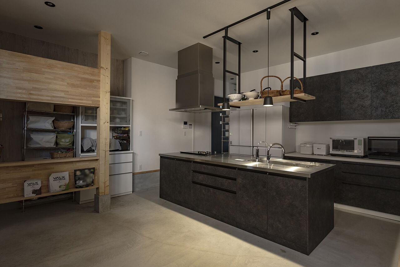 【SUUMO】 5000万円台×大津市×2世帯住宅｜工房、バイクガレージ、トレーニングジム…、おとなの遊び場がたっぷり！ - アートハウス の建築実例詳細 | 注文住宅