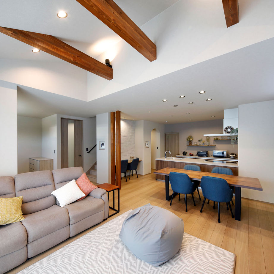 【SUUMO】 【2,000～2,500万円台】共働き夫婦の満足設計「ゆったり×家事ラク」を叶える住まい - サーラ住宅 本社の建築実例詳細 | 注文住宅