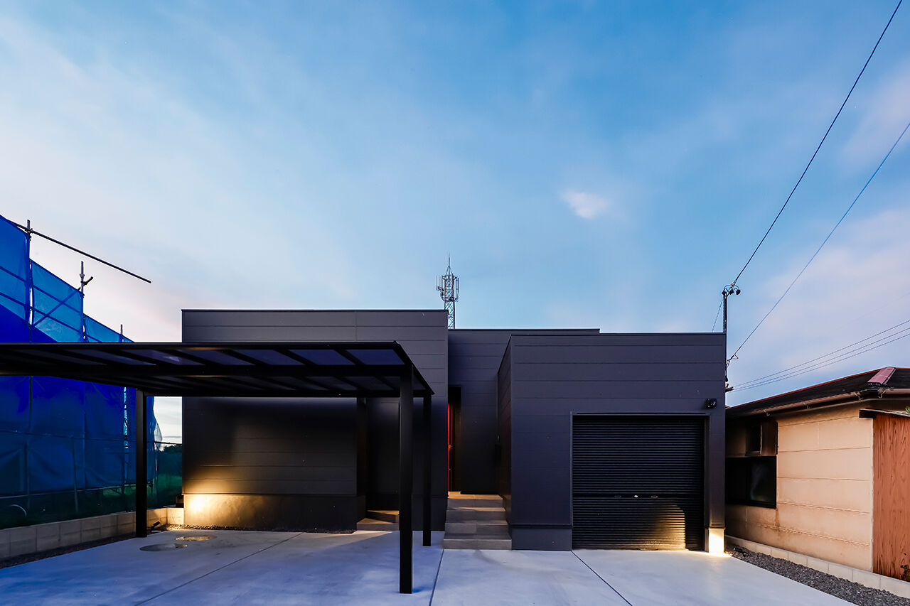 【SUUMO】 【平屋×中庭×スキップフロア/3000万円台/愛知県豊田市】贅沢なガレージで趣味を楽しむ、至福の平屋ライフ - iD pluss(アイディープラス) の建築実例詳細 | 注文住宅