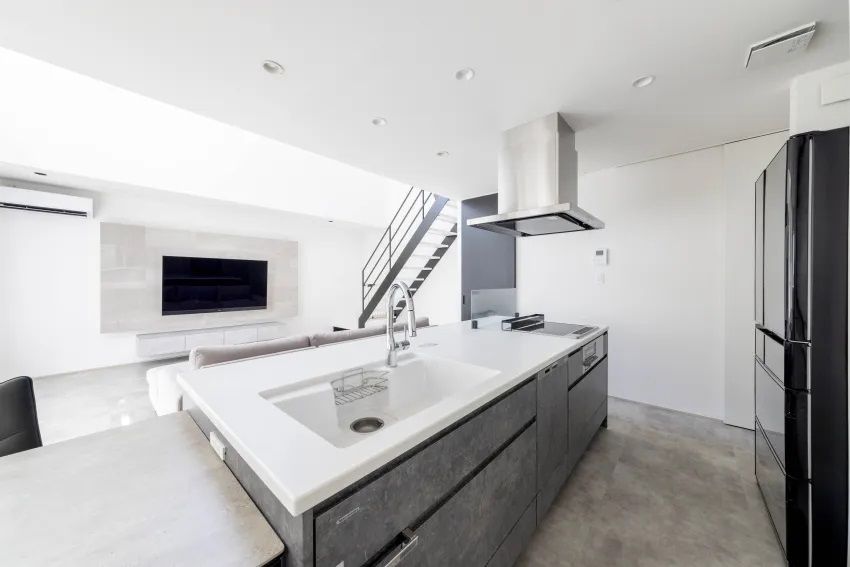 【SUUMO】 【富山県/4LDK/吹き抜け/42坪】シックなカラーでまとめたホテルライクな暮らし - さくら の建築実例詳細 | 注文住宅