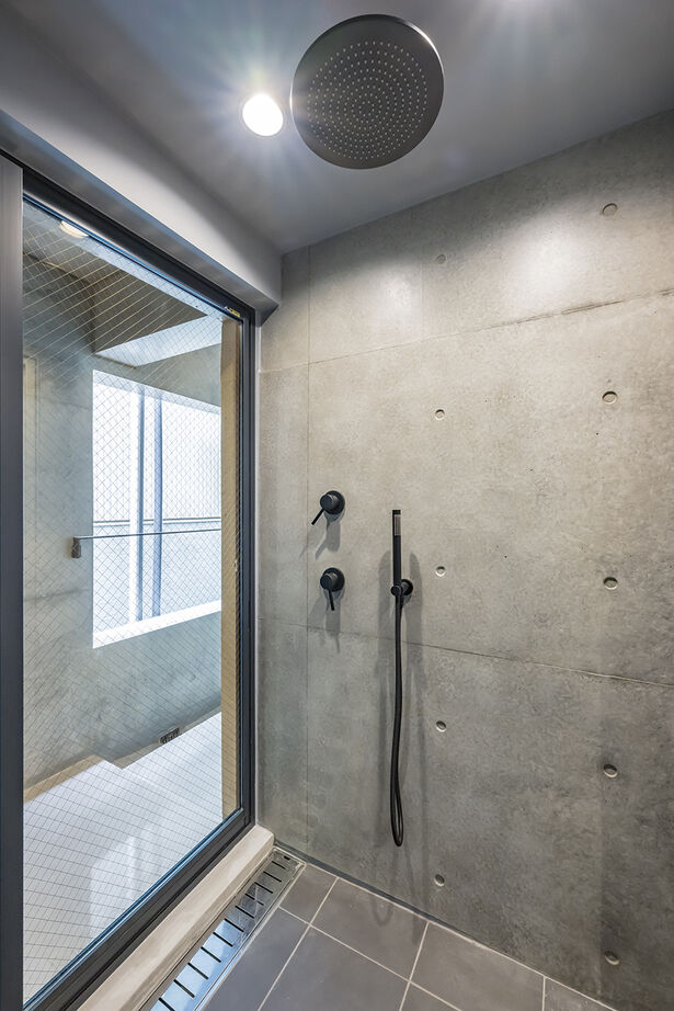 【SUUMO】 【4000万円～/RC/3階建て/屋上】キッチンまでRC！コンクリート打ち放しがクールな大人の二世帯住宅 - フィールドホーム の建築実例詳細 | 注文住宅