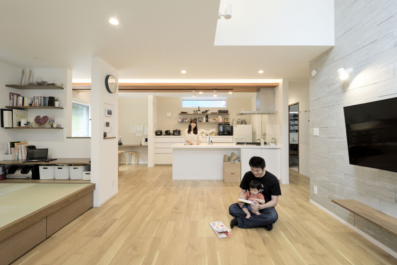 【SUUMO】 【緑を感じるルーフバルコニーのある33坪の郊外の家／間取り有】小上がり付きの広々LDKを叶えた屈強構造 - 大原建設（パナソニックビルダーズグループ） 相武台モデルハウスの建築 ...