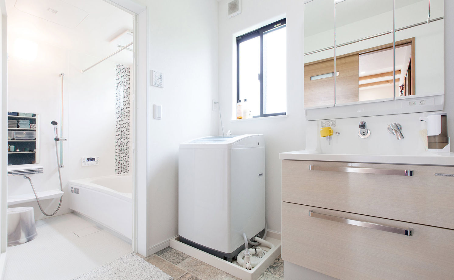 【SUUMO】 【3LDK/平屋/小上がり和室/木の家】勾配天井で広い空間を演出する、アメリカンスタイルな平屋 - コスモホーム の建築実例詳細 | 注文住宅