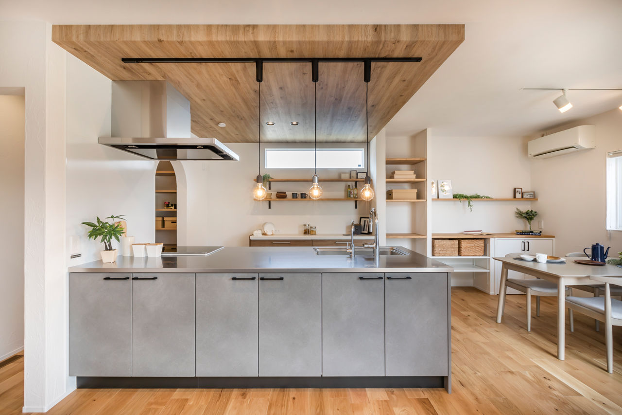 【SUUMO】 【2000万円台後半|31坪|吹抜け|間取り図有】理想のライフスタイルを実現した2つの回遊動線がある家 - 華建築 彦根店 Hana＋（ハナプラス）の建築実例詳細 | 注文住宅