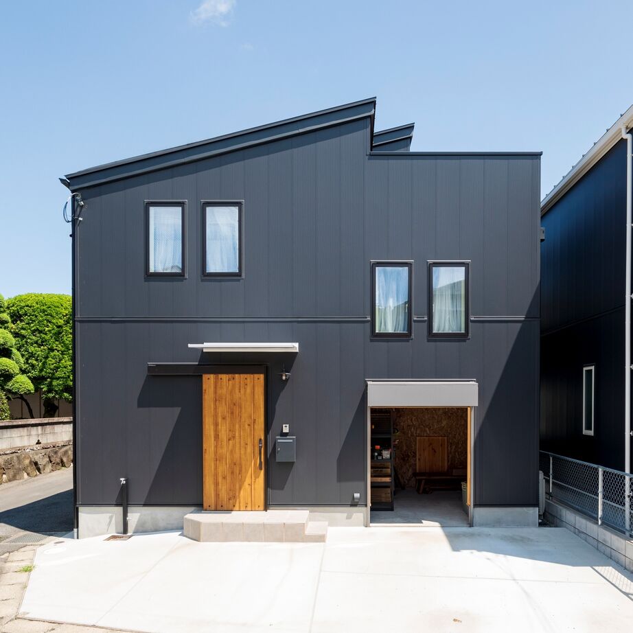 【SUUMO】 【2000万円台/30.2坪/間取り有】バイクのガレージとしても使えるアウトドアストッカーで趣味を満喫する家 - ワクワクプロジェクト／三光ホーム の建築実例詳細 | 注文住宅