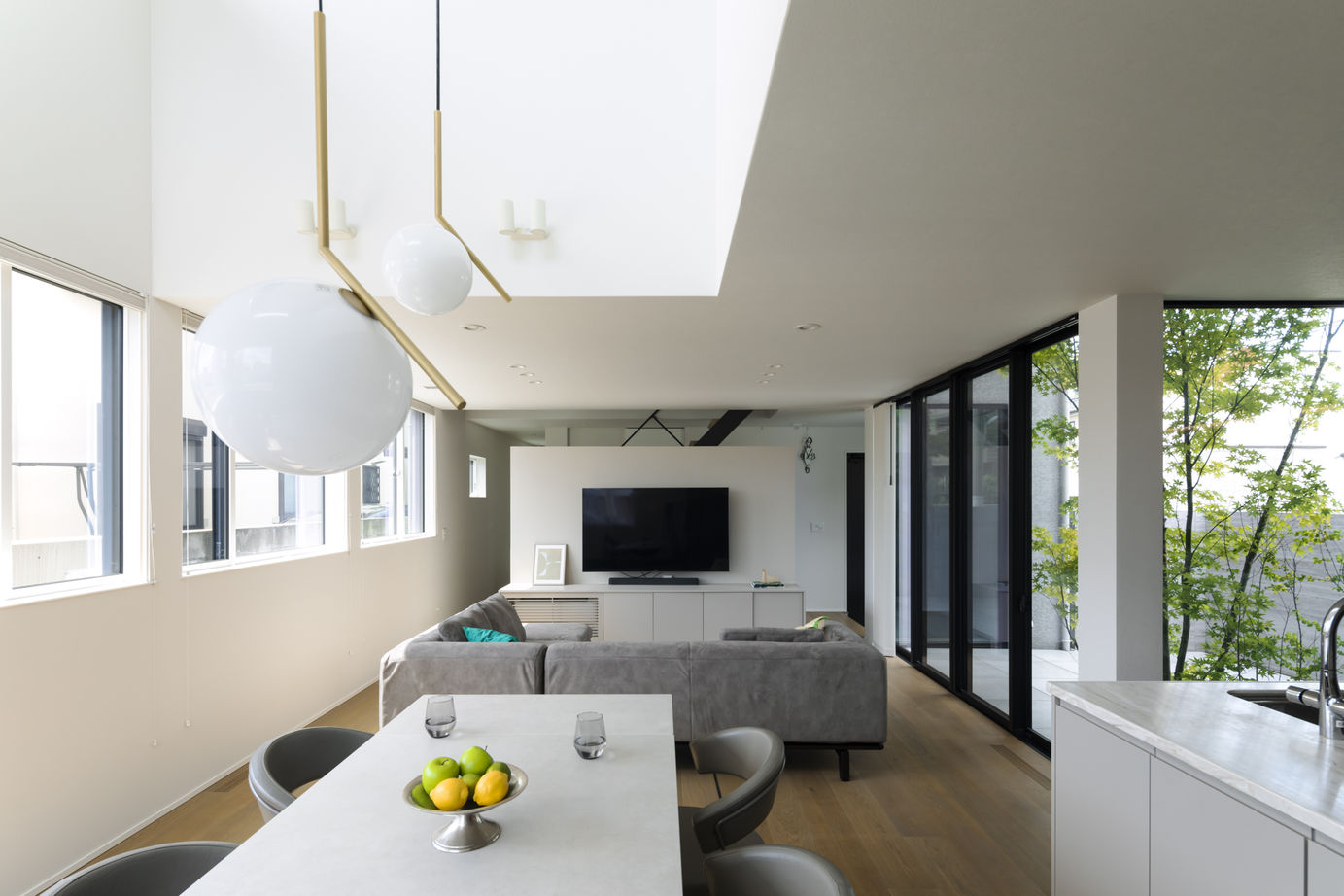 【SUUMO】 【3200万円台/中庭/40坪台】ラグジュアリーな空間を創造した『屏風の家』 - タイコーアーキテクト の建築実例詳細 | 注文住宅