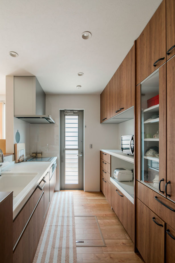 【SUUMO】 【1000万円台/30坪台/5LDK/土間収納/間取り図】何歳になっても似合う！シンプルモダンな家で子育てを満喫 - シンプル工務店 六条スタジオの建築実例詳細 | 注文住宅