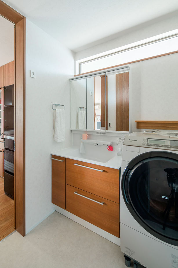 【SUUMO】 【1000万円台/30坪台/5LDK/土間収納/間取り図】何歳になっても似合う！シンプルモダンな家で子育てを満喫 - シンプル工務店 六条スタジオの建築実例詳細 | 注文住宅