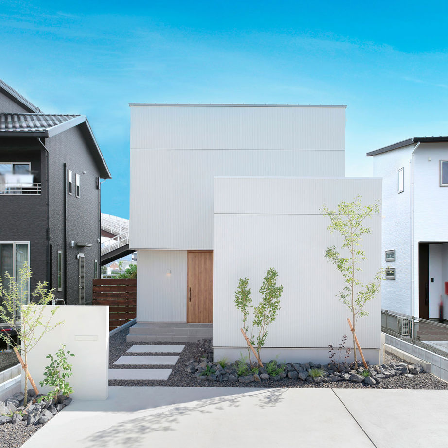 【SUUMO】 【1000万円台/30坪台/吹抜け/間取り図】「白のシンプルな家」をかっこよく表現。抜群の家事動線で時短に - シンプル工務店 六条スタジオの建築実例詳細 | 注文住宅