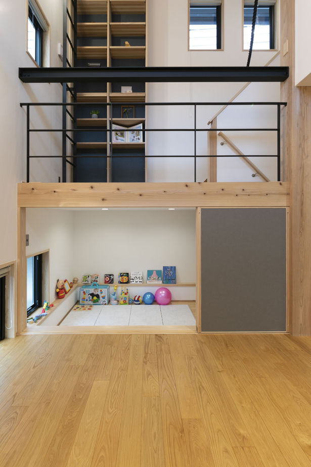 【SUUMO】 【2階建て／36坪／スキップフロア／平屋のような暮らし】開放感のあるLDKでおうち時間を楽しむ住まい - 新産住拓 本社の建築実例詳細 | 注文住宅