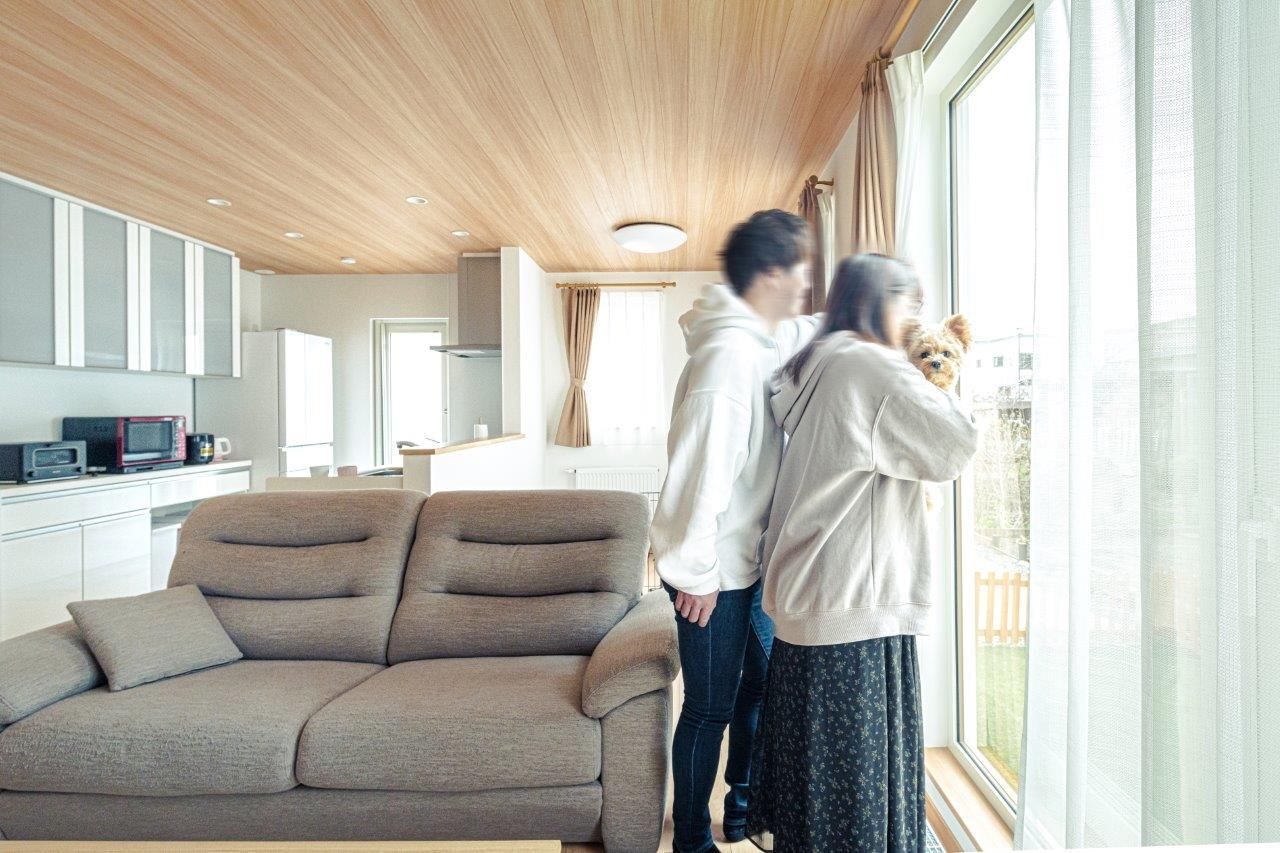 【SUUMO】 担当スタッフの人柄が決め手に！ドックランをDIYし、愛犬も家族もやすらぐ住まいに - COZY新潟 エクセレントホーム COZY新潟 エクセレントホームの建築実例詳細 | 注文住宅