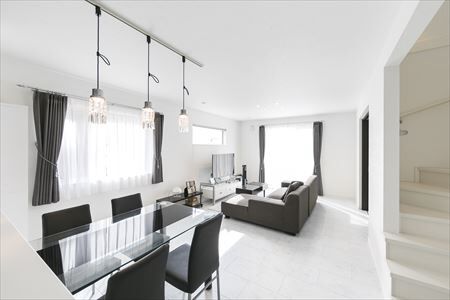 【SUUMO】 【札幌市/4LDK/30坪台/全室床暖房/間取り図有】景観に合わせた提案。子どもがすくすくと育つ家 - 北海荘建 の建築実例詳細 | 注文住宅