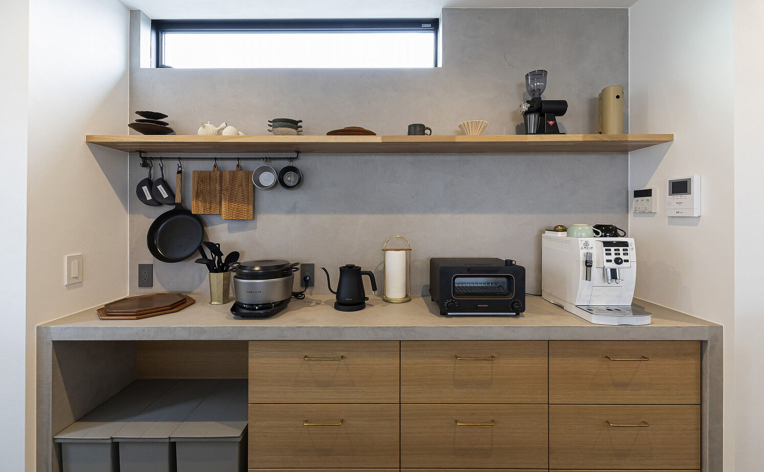 【SUUMO】 【3000万円／32.3坪／間取り／2階リビング】異素材MIXが家具映えの秘密。住宅地でも“抜け感”のある家に - スタジオ・チッタ 千葉Studioの建築実例詳細 | 注文住宅