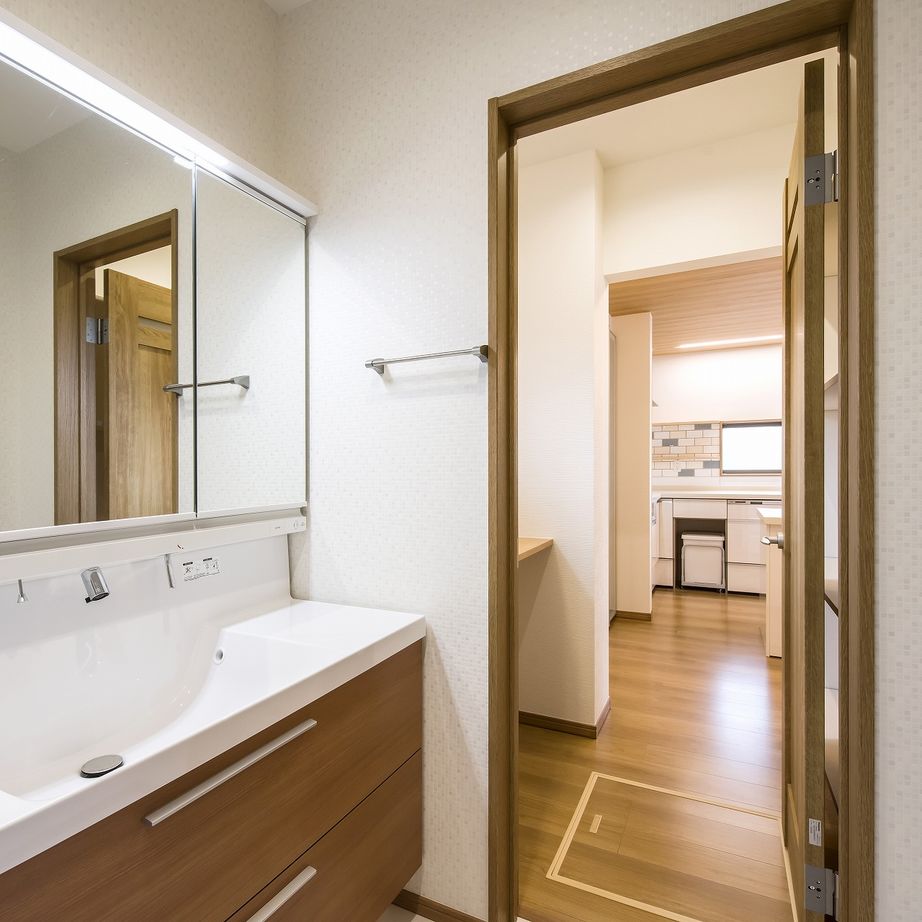 【SUUMO】 【4LDK/38.6坪】回遊性の間取りで毎日を暮らしやすく、家族が暮らしやすい家事ラク設計の家 - 小向建設 桐生営業所の建築実例詳細 | 注文住宅