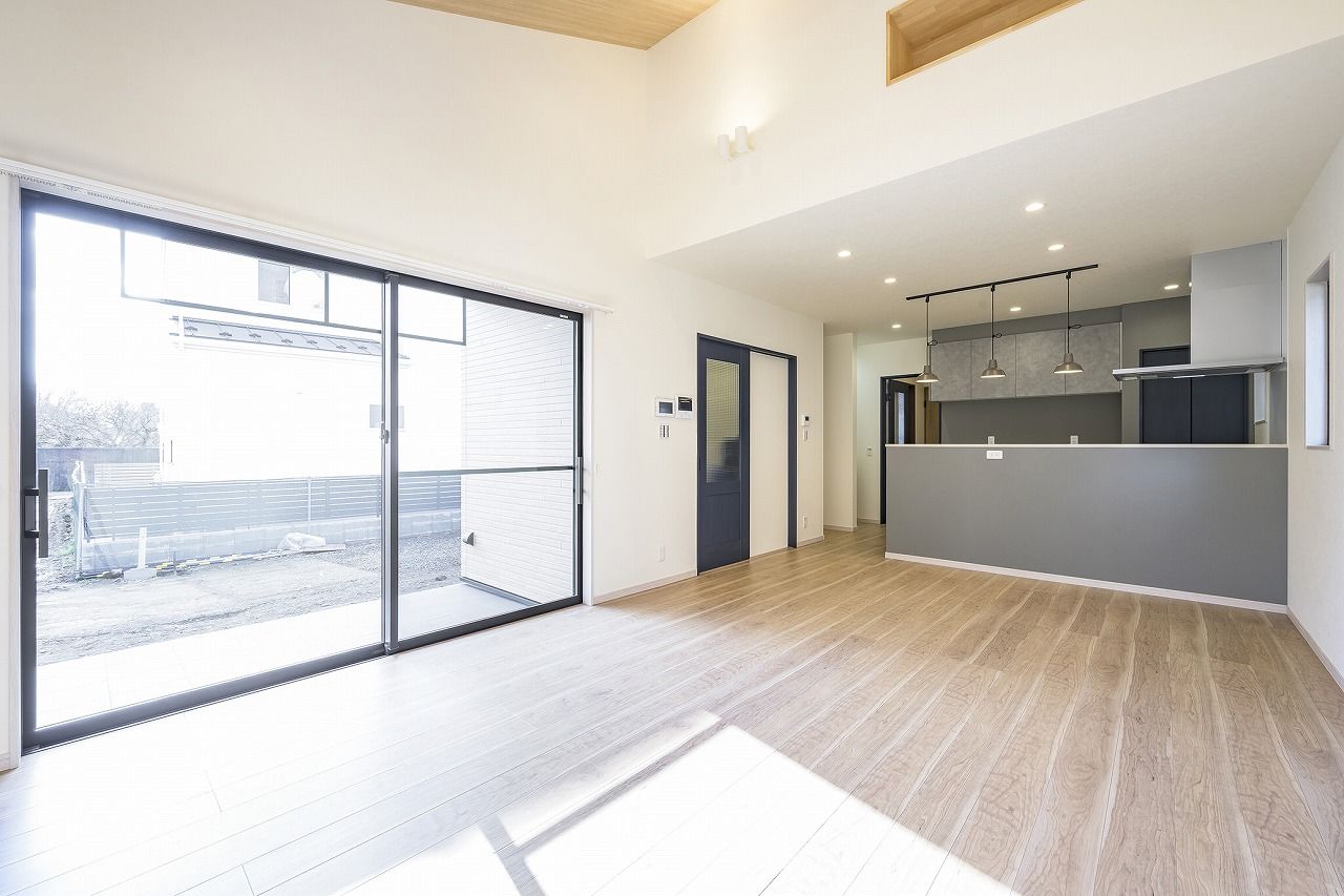 【SUUMO】 【3LDK/30.3坪】思い思いのライフスタイルを満喫できる、ダイナミックな片流れの屋根の住まい - 小向建設 桐生営業所の建築実例詳細 | 注文住宅