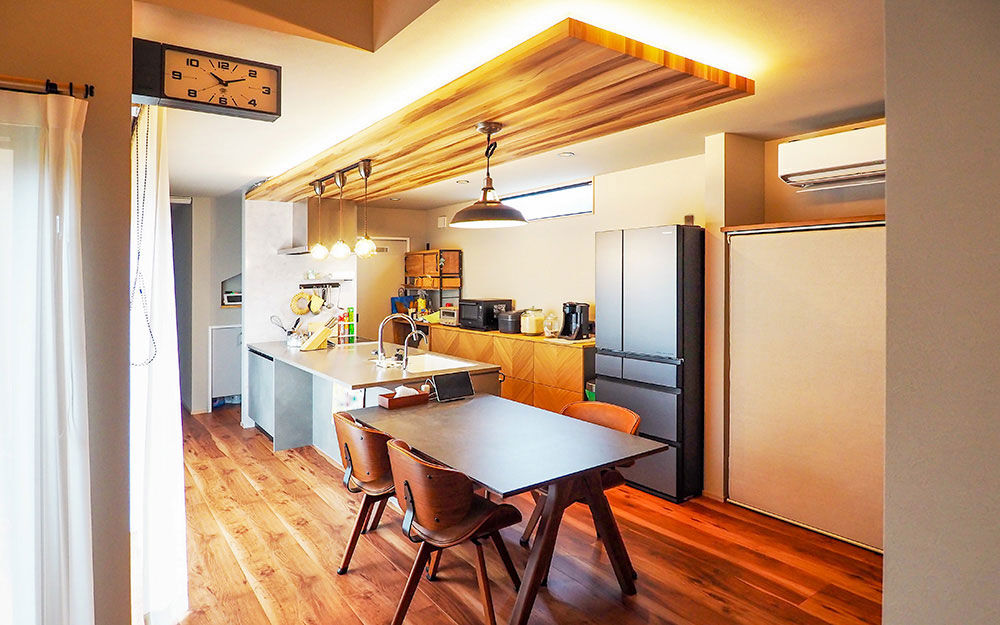 【SUUMO】 【25坪×スキップフロア×平屋】地震対策を重視した、中庭を囲むコの字の平屋。DIYでアメリカンに進化中 - ロイヤルウッド 一宮展示場の建築実例詳細 | 注文住宅