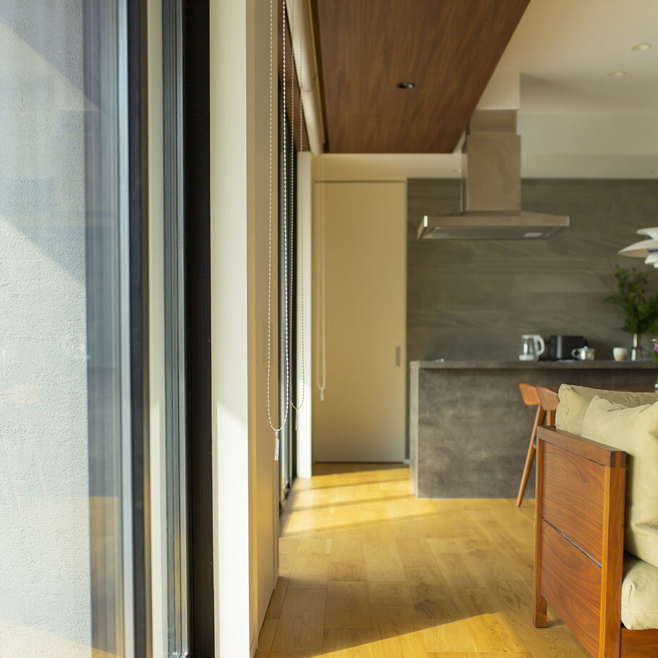 【SUUMO】 【27坪｜4LDK】この美しさが、ずっと続く。深い軒と直線美の平屋 - 三和エステート の建築実例詳細 | 注文住宅