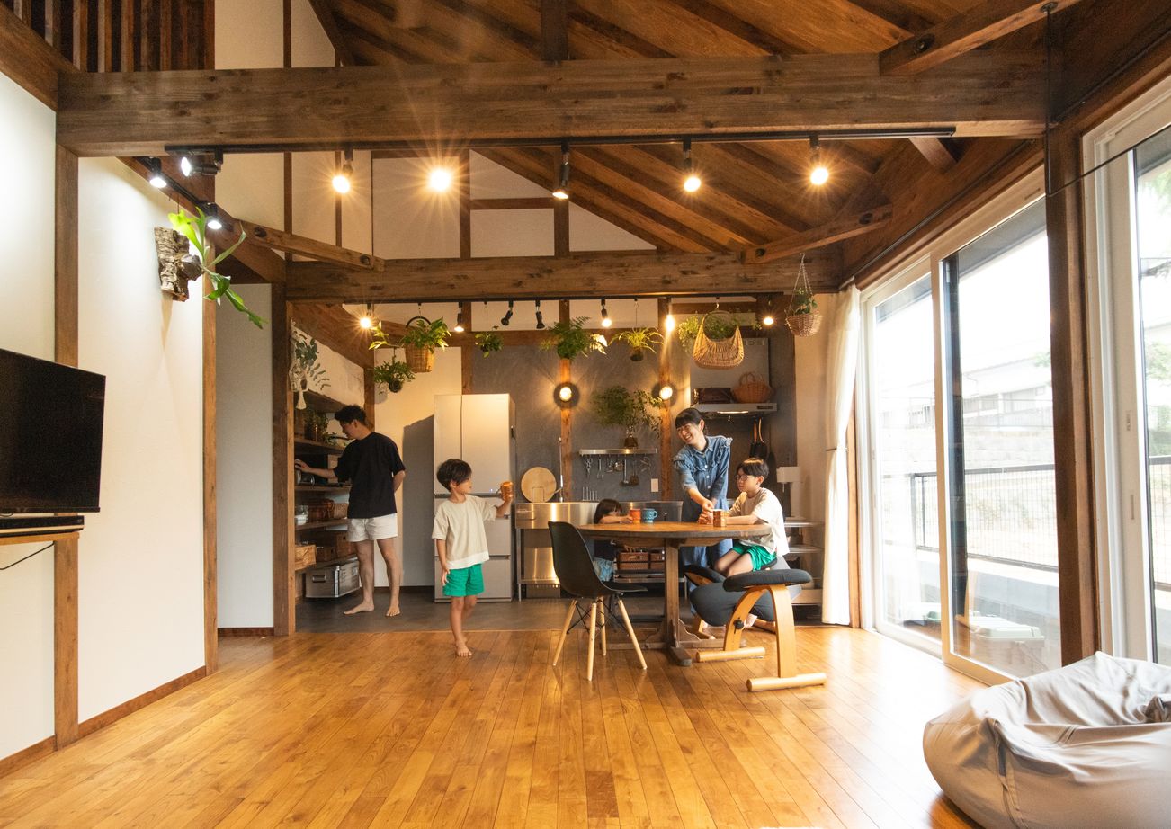 【SUUMO】 【31坪/1733万円/収納】子どもが伸び伸び育つ工夫が詰まった木の家 - 綿半林業 お客様係の建築実例詳細 | 注文住宅