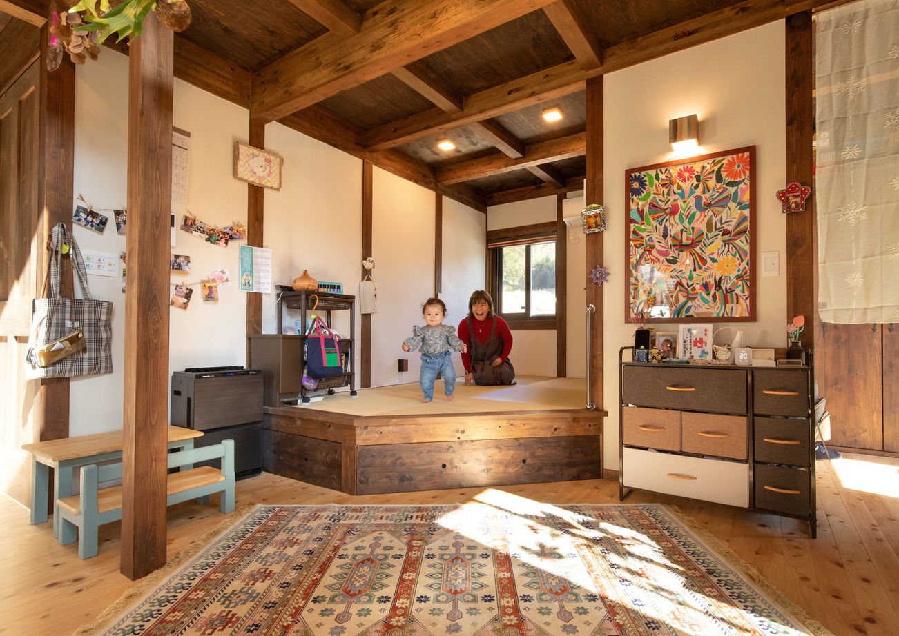 【SUUMO】 [29.9坪/タイル/小上がり]イロドリ空間に心躍るカラフルポップなひのきの家 - 綿半林業 お客様係の建築実例詳細 | 注文住宅