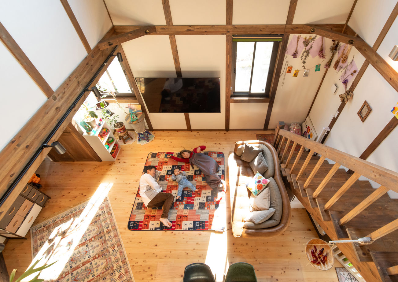 【SUUMO】 [29.9坪/タイル/小上がり]イロドリ空間に心躍るカラフルポップなひのきの家 - 綿半林業 お客様係の建築実例詳細 | 注文住宅