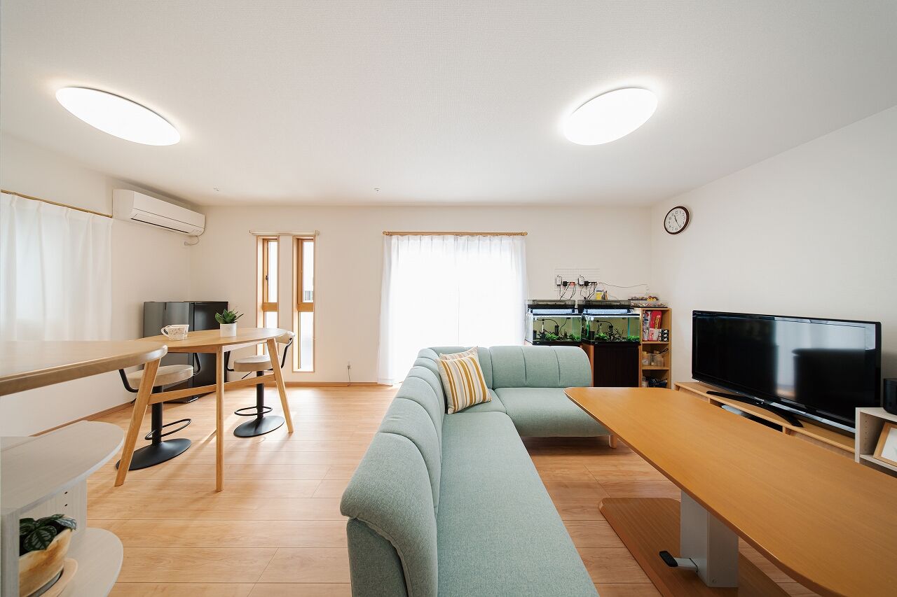 【SUUMO】 【1200万円】夫婦の趣味を楽しむ終の棲家 平屋／2LDK／開放的な広々LDK／バリアフリー／駐車スペース5台分 - 横尾材木店 の建築実例詳細 | 注文住宅