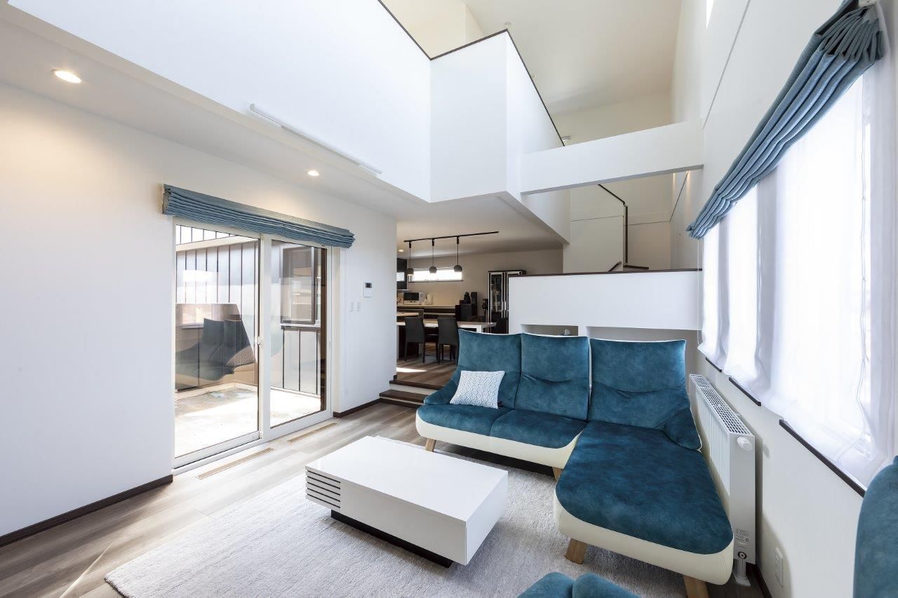 【SUUMO】 【千歳市／6LDK間取図】室内に光と風を招く中庭のある家。独自のデザイン＆設計力で圧倒的な心地よさを実現 - プエルダホーム 札幌支店の建築実例詳細 | 注文住宅