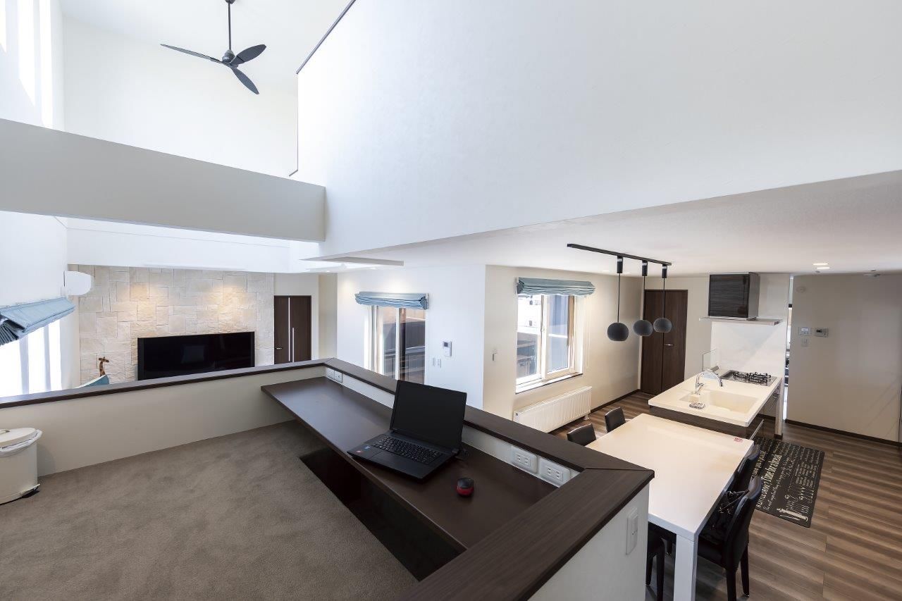 【SUUMO】 【千歳市／6LDK間取図】室内に光と風を招く中庭のある家。独自のデザイン＆設計力で圧倒的な心地よさを実現 - プエルダホーム 札幌支店の建築実例詳細 | 注文住宅