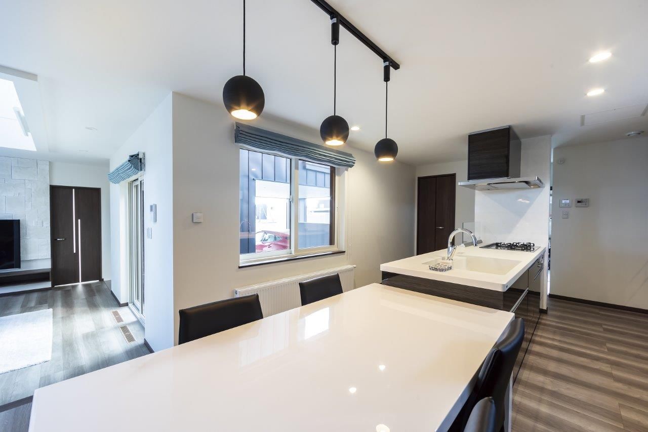 【SUUMO】 【千歳市／6LDK間取図】室内に光と風を招く中庭のある家。独自のデザイン＆設計力で圧倒的な心地よさを実現 - プエルダホーム 札幌支店の建築実例詳細 | 注文住宅