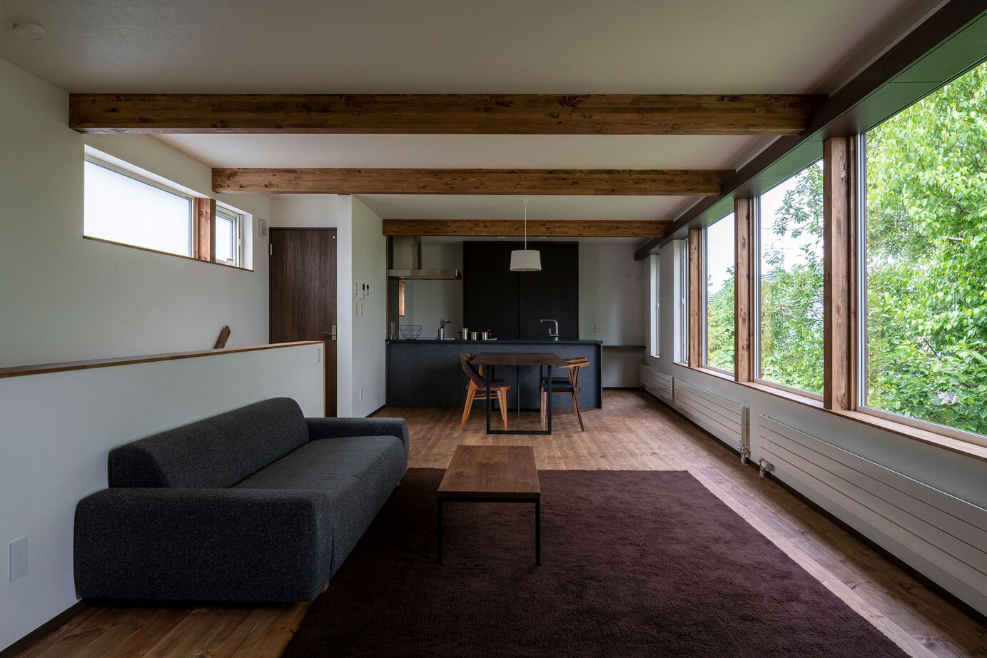 【SUUMO】 【重量木骨の家】｜札幌市 / 2LDK｜耐震構法 SE構法を採用、旗竿地を生かした「tunnel house」 - アートホーム 札幌支店の建築実例詳細 | 注文住宅