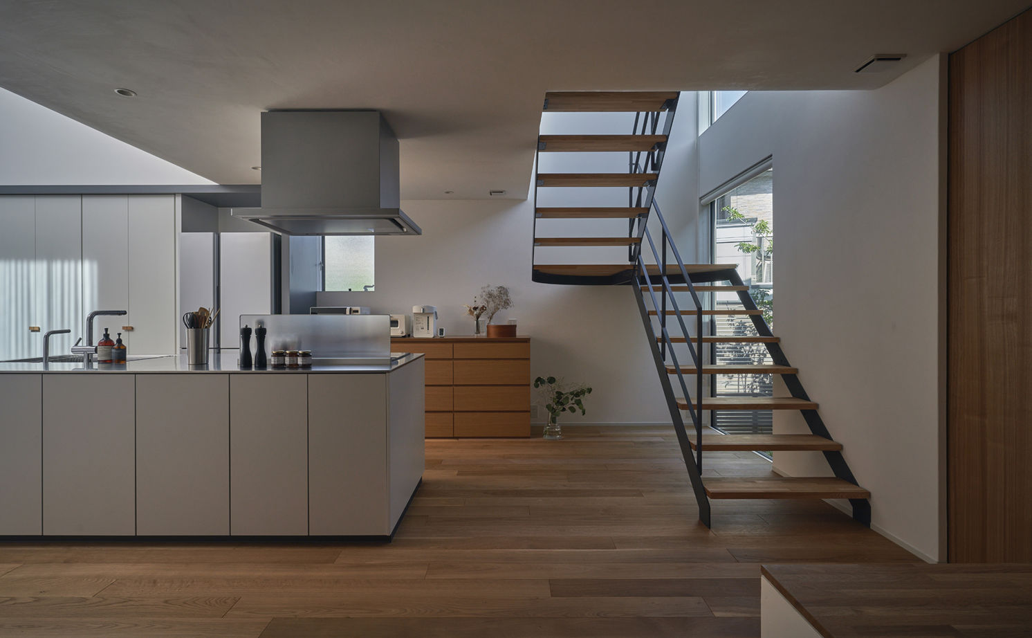 【SUUMO】 4000万円台｜間取り図｜ガレージハウス｜外に閉じ、内に開く。プライベート感と開放感が共存する家 - コラボハウス一級建築士事務所 中百舌鳥オープンスタジオの建築実例詳細 | 注文住宅