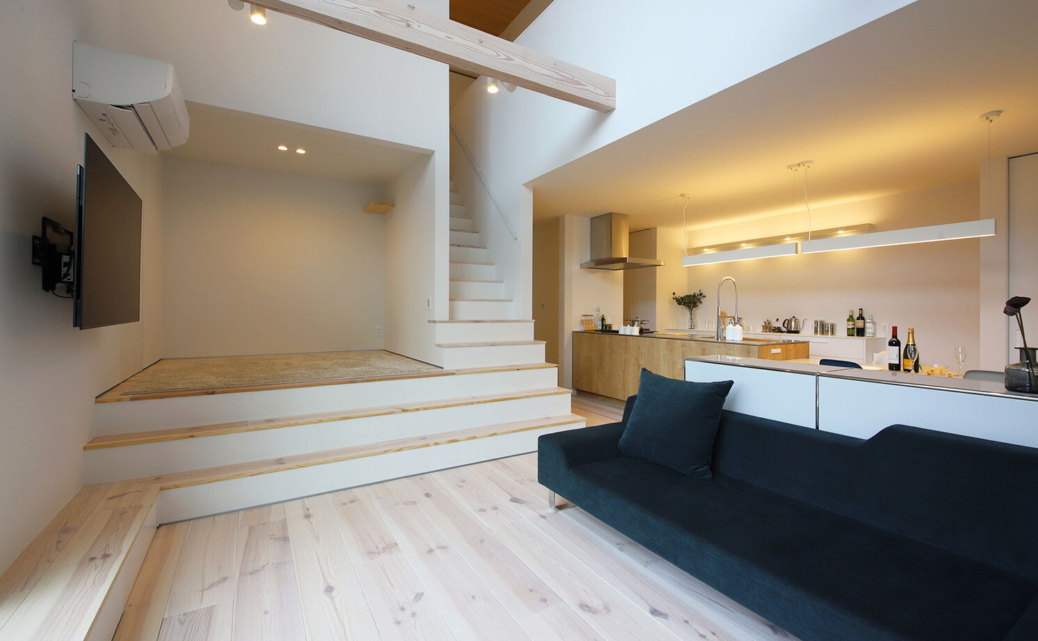 【SUUMO】 【2000万円台/間取り図/3LDK】白基調のモダンテイスト｜大階段×約8帖の吹き抜けが作りだす開放的な住まい - ハウスクラフト 津島スタジオの建築実例詳細 | 注文住宅