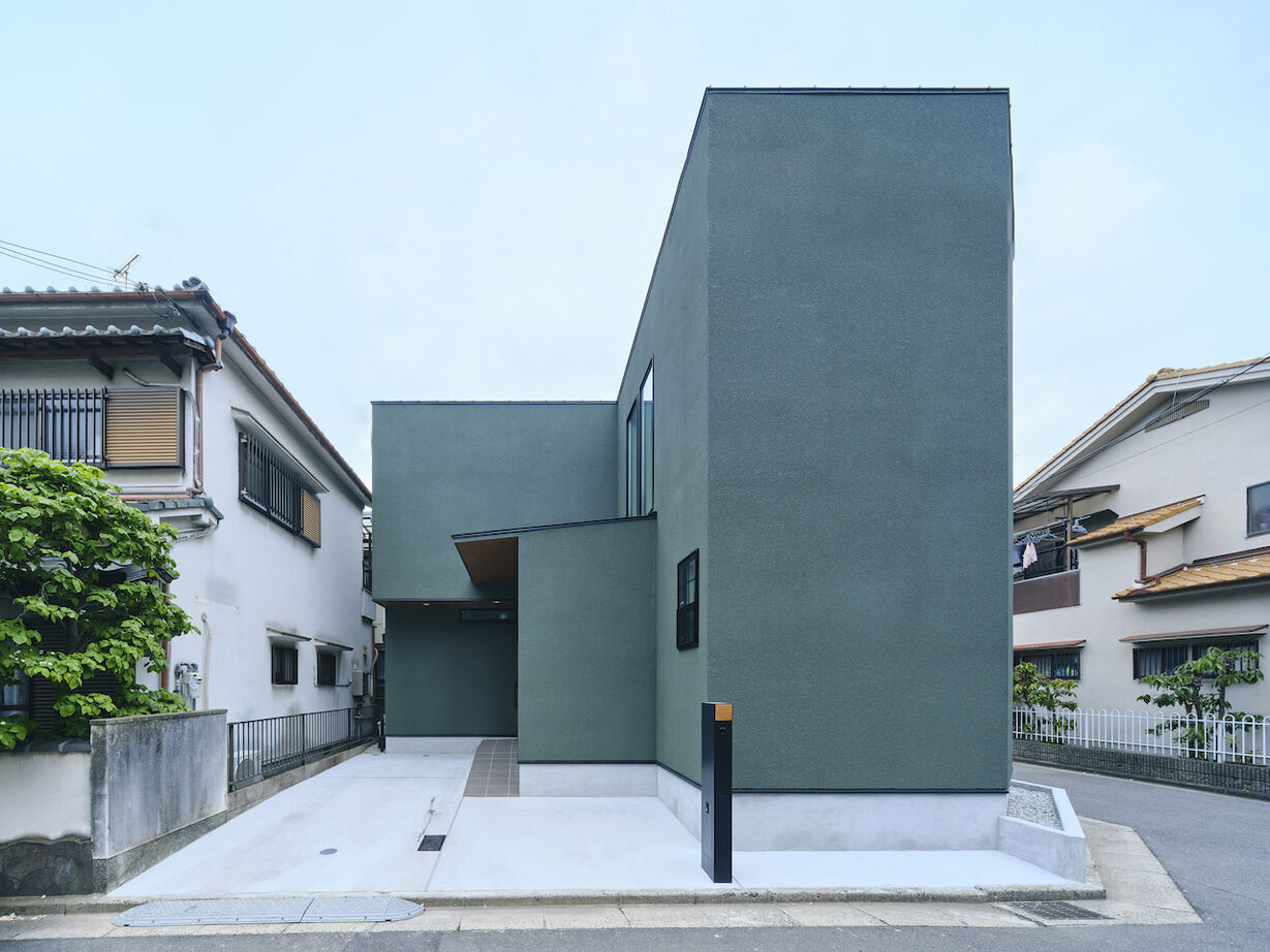 【SUUMO】 【2000万円台/大阪府】開放的＆隠れ家的、2つのヌックを備えた吹き抜けのリビングが魅力の明るい住まい - 建築工房 の建築実例詳細 | 注文住宅