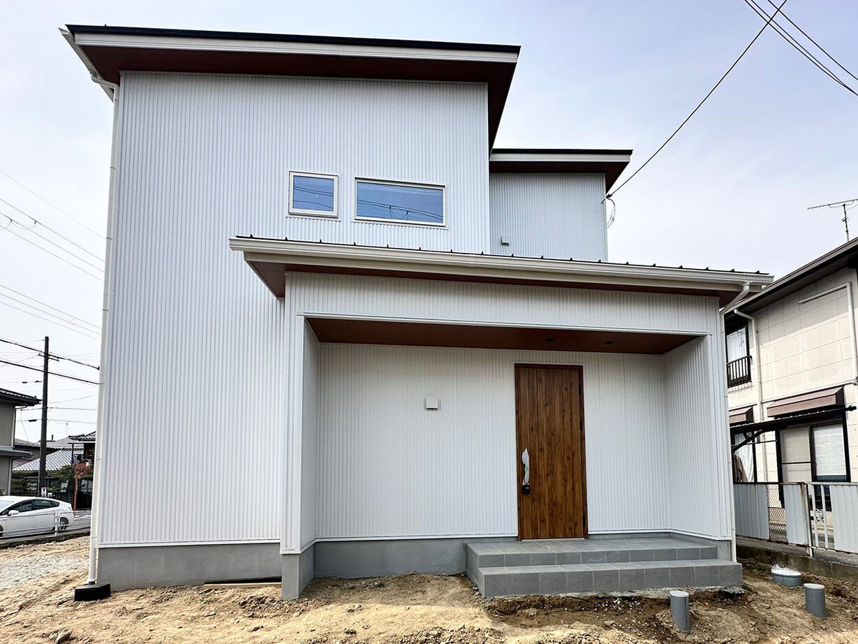 【SUUMO】 【栗東市｜2階建33坪｜5LDK｜1450万円｜書斎】木のぬくもりと暮らす家／太陽光付き／ZEH基準 - クラプトハウス の建築実例詳細 | 注文住宅