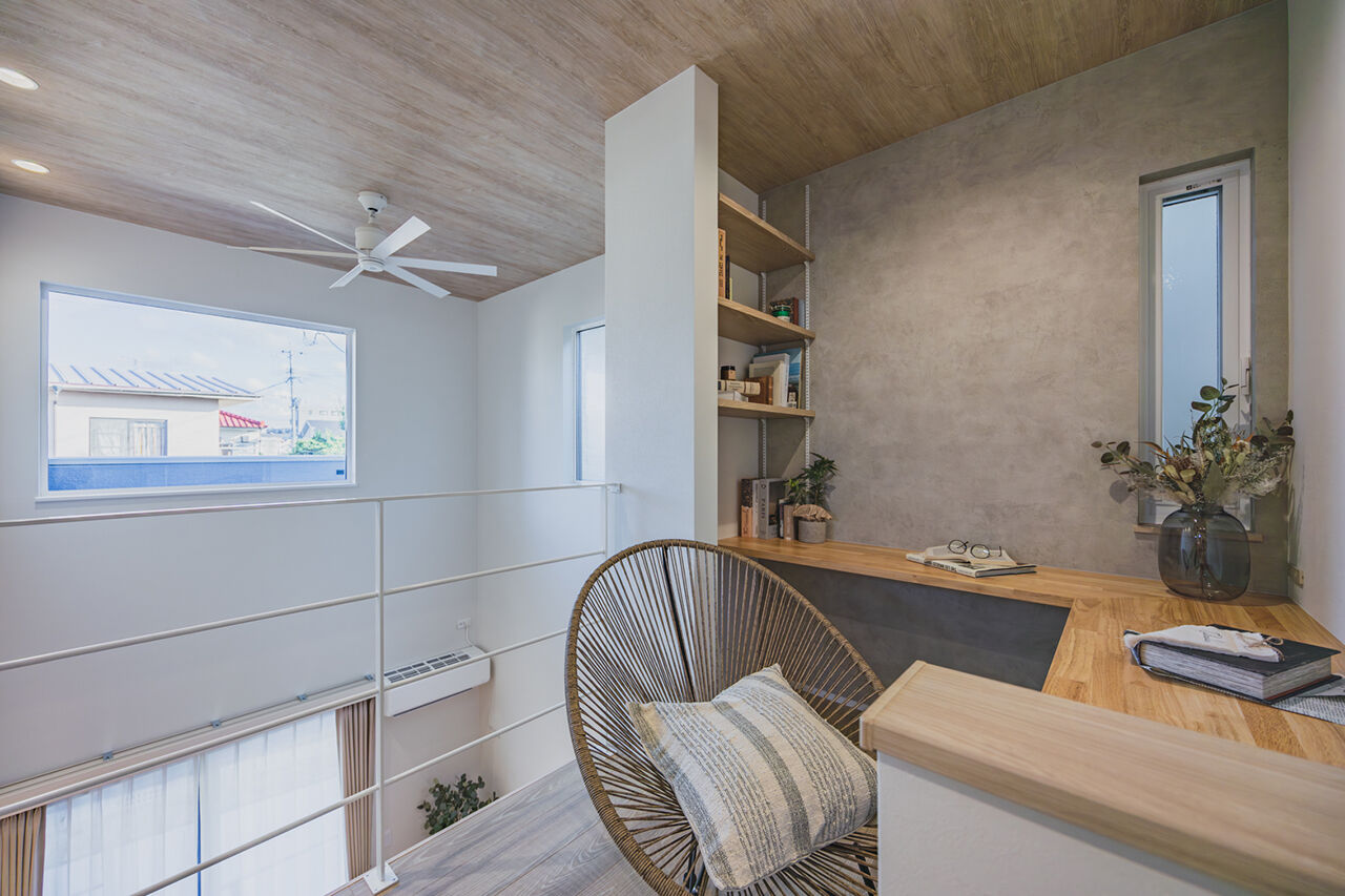 【SUUMO】 【33.5坪｜3LDK】ヨーロッパのカフェ風LDK。吹き抜けと大きなFIX窓で開放的な家 - R+house福岡東（永代ハウス） の建築実例詳細 | 注文住宅