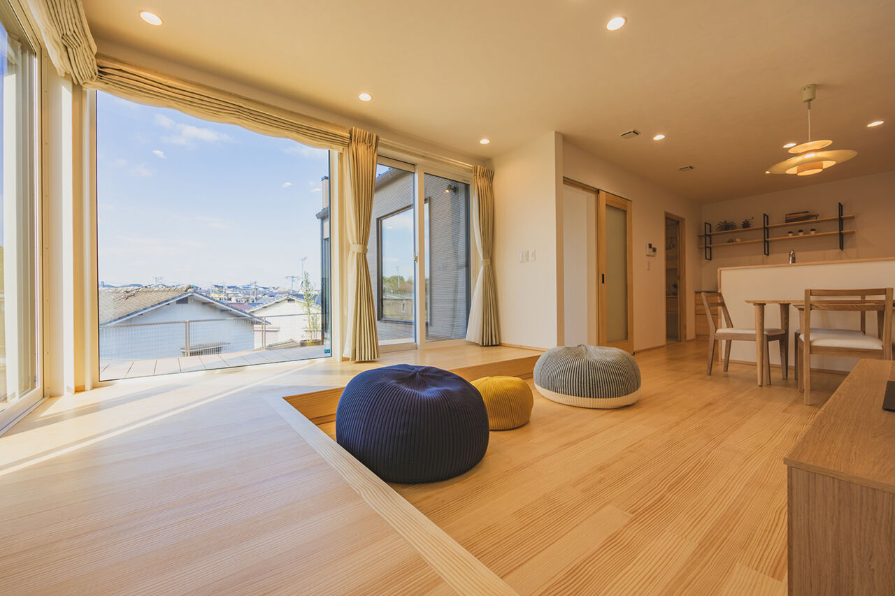 【SUUMO】 【30.1坪｜3LDK｜変形地】遠くまで見渡せる高台。眺望の良さを活かした住まい - R+house福岡東（永代ハウス） の建築実例詳細 | 注文住宅