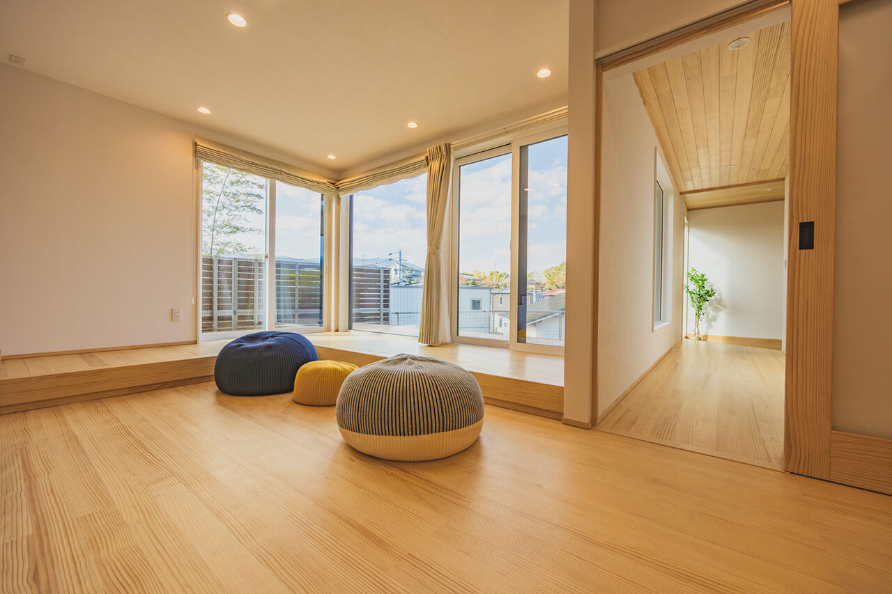 【SUUMO】 【30.1坪｜3LDK｜変形地】遠くまで見渡せる高台。眺望の良さを活かした住まい - R+house福岡東（永代ハウス） の建築実例詳細 | 注文住宅