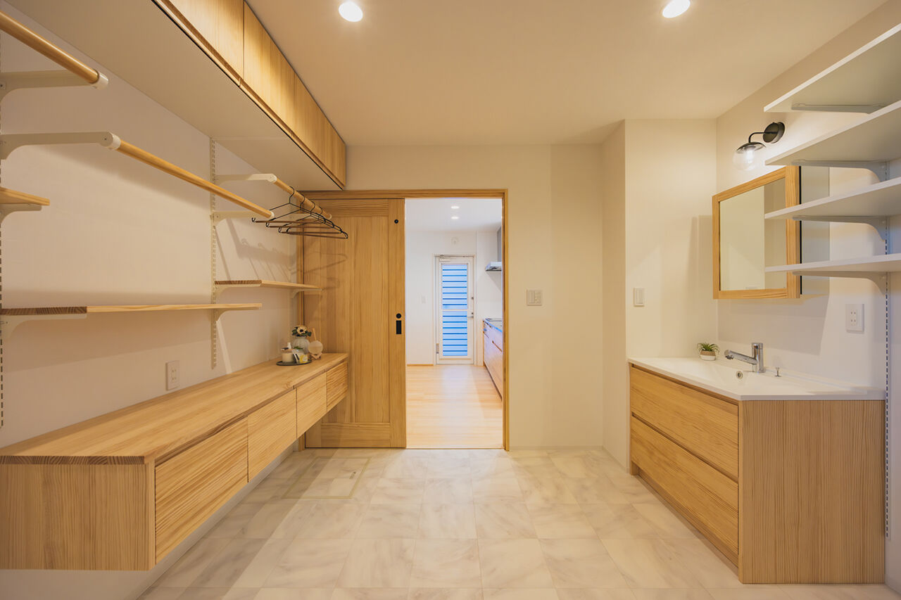 【SUUMO】 【30.1坪｜3LDK｜変形地】遠くまで見渡せる高台。眺望の良さを活かした住まい - R+house福岡東（永代ハウス） の建築実例詳細 | 注文住宅