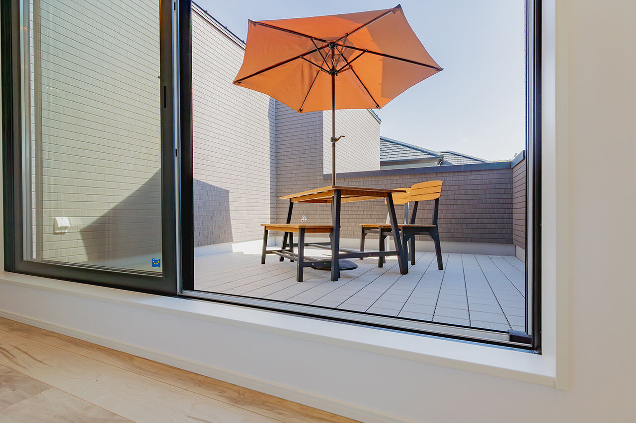 【SUUMO】 【36.8坪｜3LDK＋S】おうち時間を楽しむ。吹き抜け×スキップフロア×広々バルコニーの家 - R+house福岡東（永代ハウス） の建築実例詳細 | 注文住宅