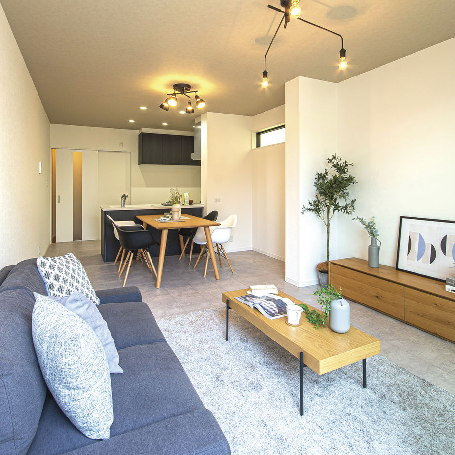 【SUUMO】 【大阪市内・3階建て】土地約18坪でもゆったり4LDKプラスインナーガレージも！ - 和光ホームズ の建築実例詳細 | 注文住宅