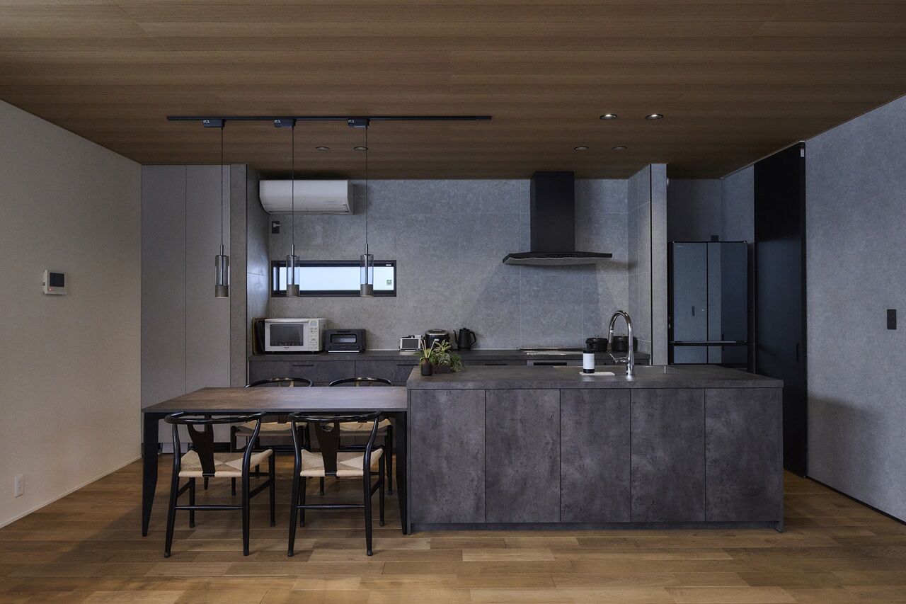 【SUUMO】 【3LDK/テラス/回遊動線】プライベートな中庭テラスと室内が緩やかにつながる平屋の住まい - ポウハウス一級建築士事務所（ポラスグループ） ウッドスクウェア本社の建築実例詳細 ...