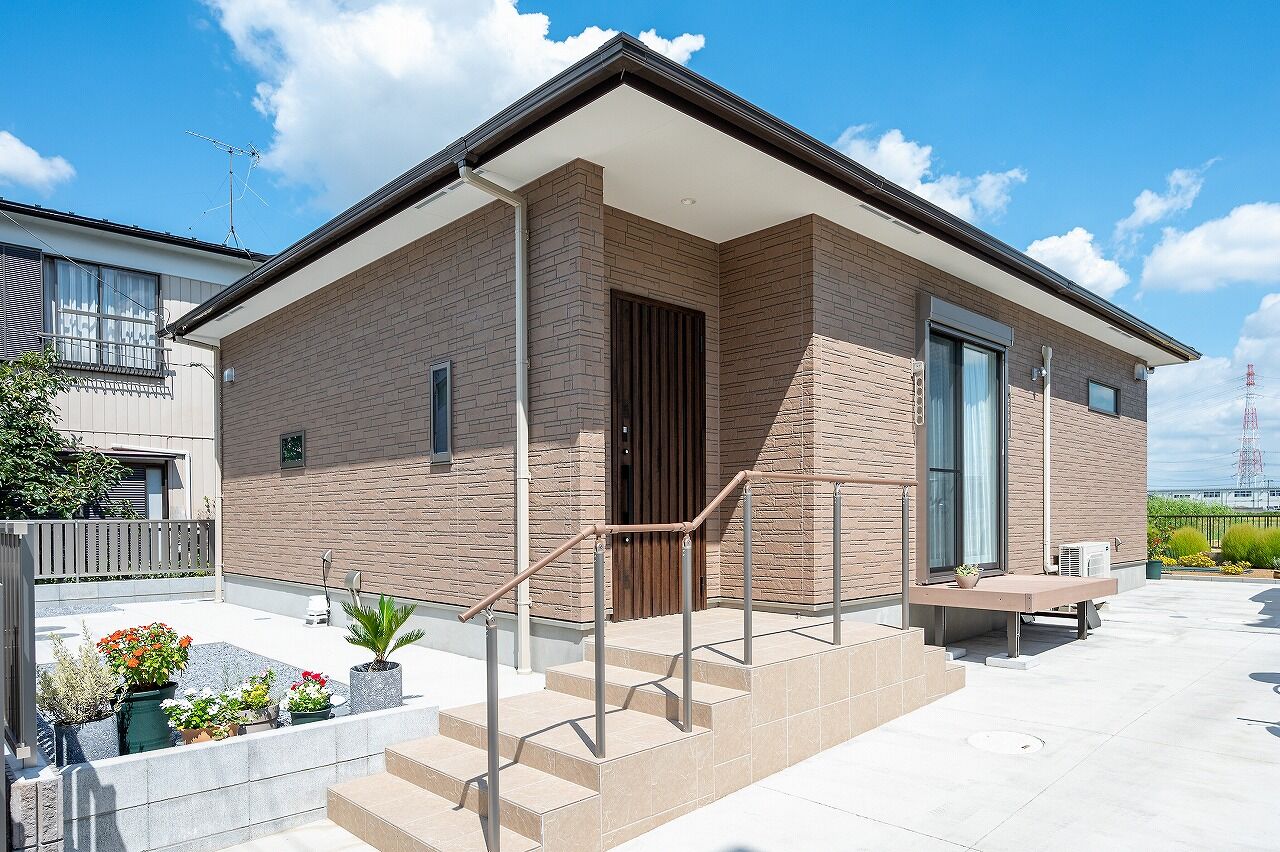 【SUUMO】 【平屋/2LDK/バリアフリー】生活空間は広々と、動線はコンパクトに。いつまでも快適に過ごせる平屋の住まい - MOK HOUSE （ポラスグループ） ウッドスクウェア本社の ...