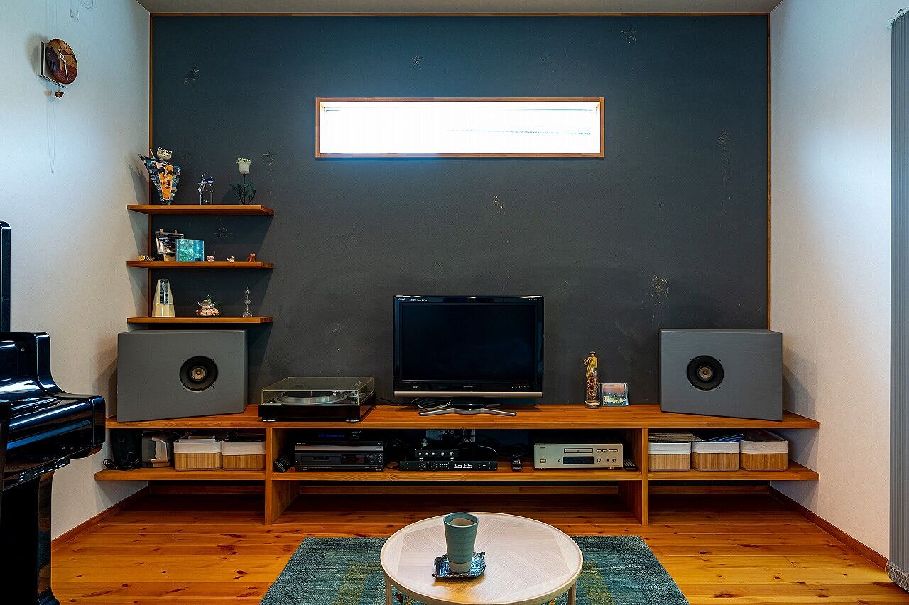 【SUUMO】 【30坪台/3LDK/中庭/アトリエ】四季の移ろいを感じながら、趣味を思う存分楽しむ暮らし - 北辰工務店（ポラスグループ） ウッドスクェア本社の建築実例詳細 | 注文住宅