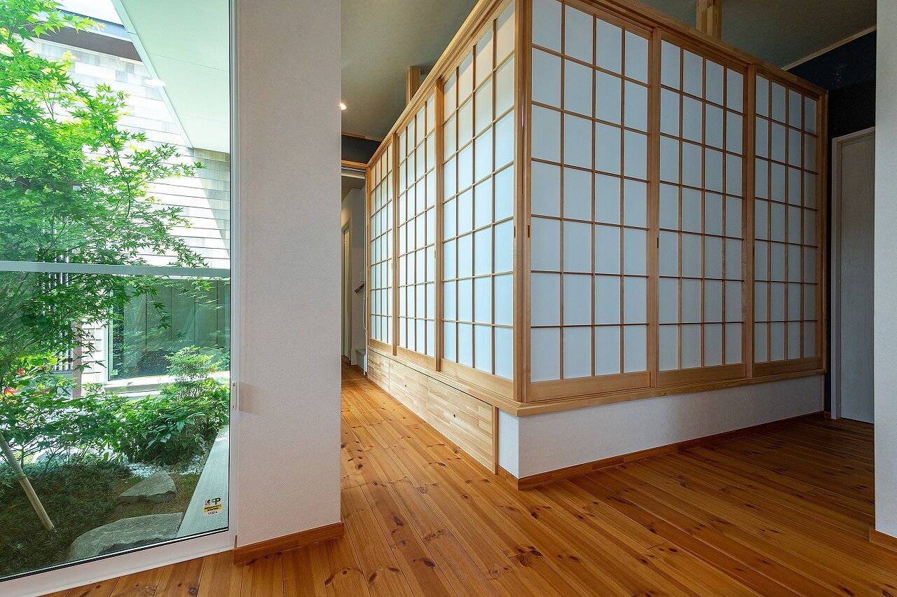 【SUUMO】 【30坪台/3LDK/中庭/アトリエ】四季の移ろいを感じながら、趣味を思う存分楽しむ暮らし - 北辰工務店（ポラスグループ） ウッドスクェア本社の建築実例詳細 | 注文住宅