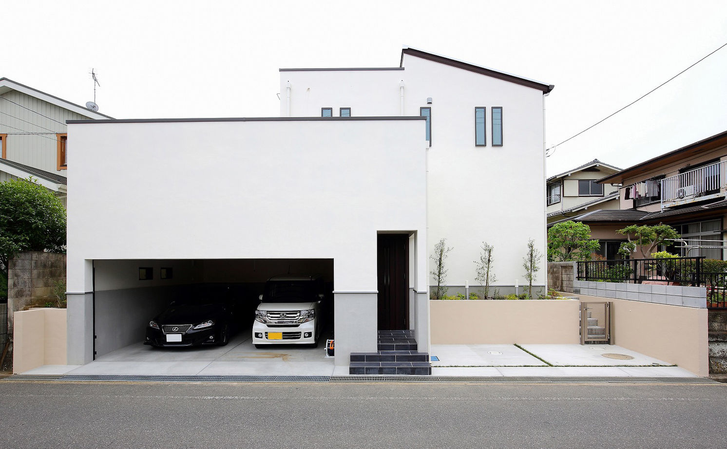 【SUUMO】 【佐倉市｜3LDK｜45坪｜3000万円台】2台分のビルトインガレージと中庭により、プライベートが充実する家 - 山万（京成本線、京成千葉線、JR総武線沿線を中心とした地域 ...