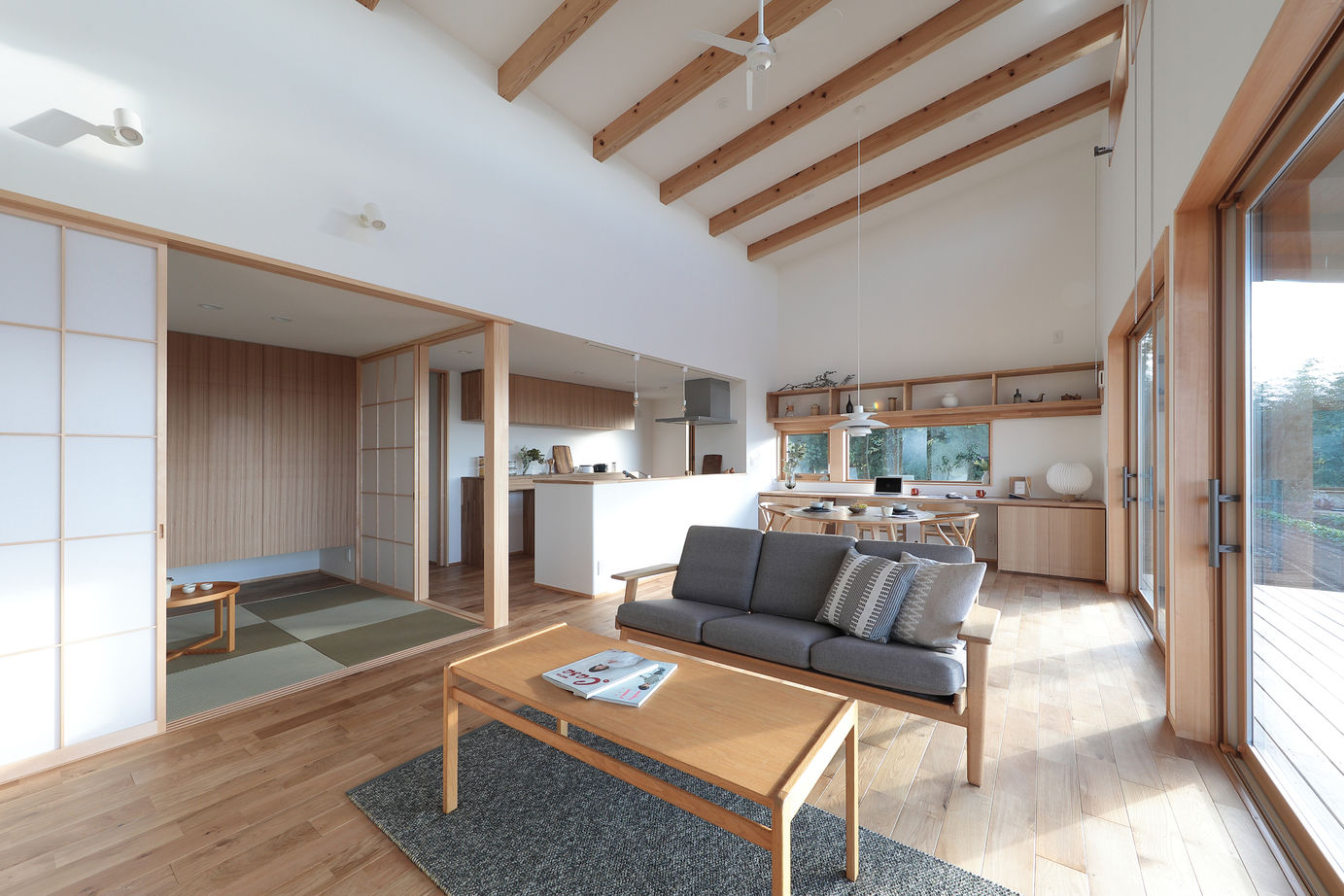 【SUUMO】 【平屋】庭とのつながりが生む、自然との暮らしを楽しむ家 - WABIKA/廣神建設（ひろかみけんせつ） の建築実例詳細 | 注文住宅