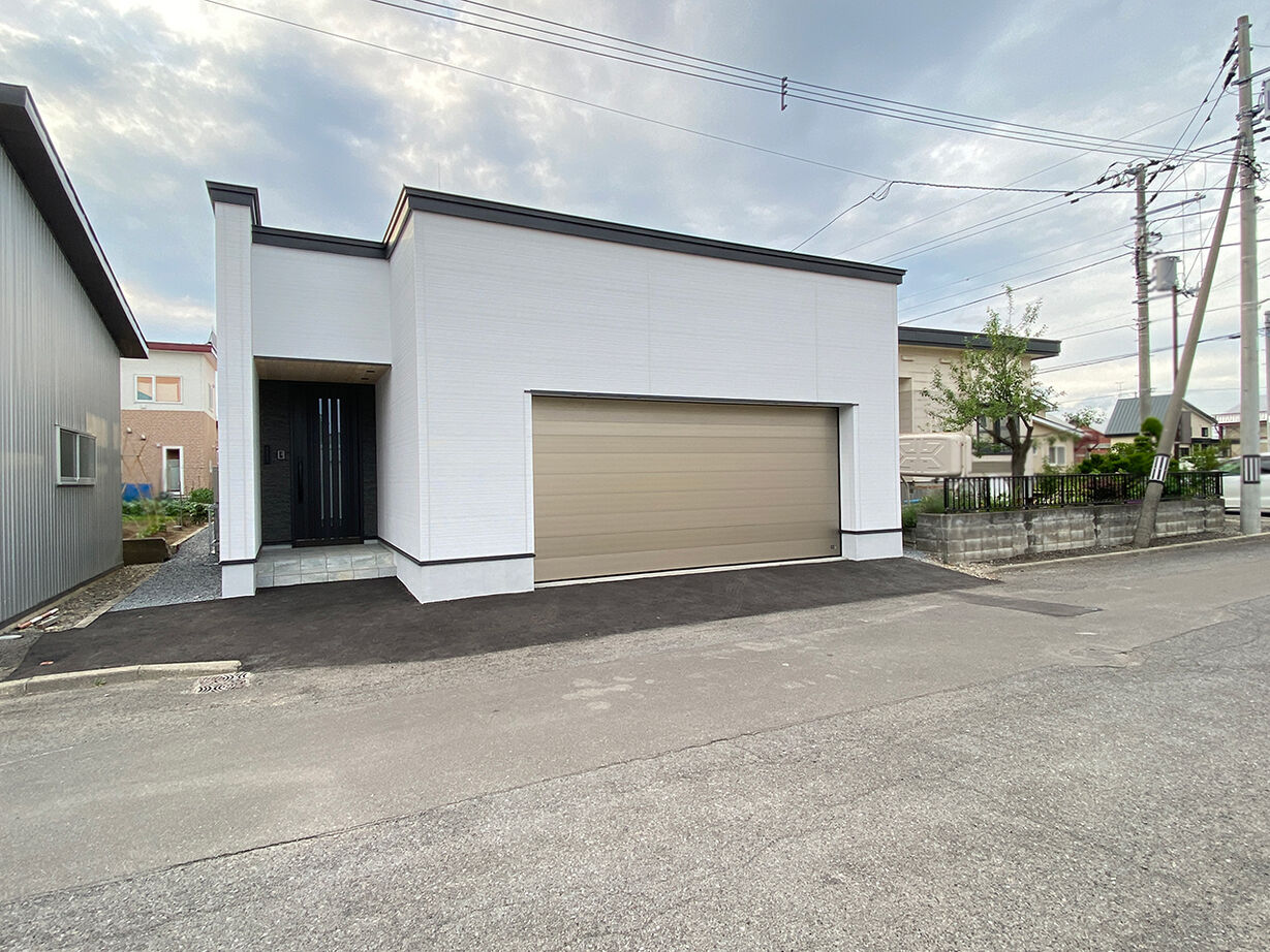 【SUUMO】 【2000万円台後半｜平屋｜インナーガレージ｜自家発電｜間取り図有】ペットも快適！ドッグランのある家 - 東陽AP の建築実例詳細 | 注文住宅