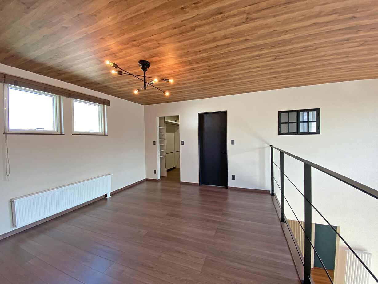 【SUUMO】 【2000万円台後半｜吹き抜け｜自家発電｜間取り図有】夫婦二人とペットが暮らす、リビング土間のある家 - 東陽AP の建築実例詳細 | 注文住宅