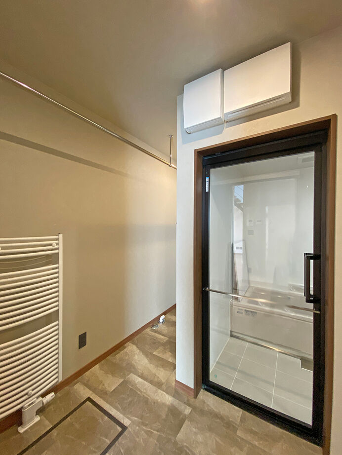 【SUUMO】 【2000万円台後半｜吹き抜け｜自家発電｜間取り図有】夫婦二人とペットが暮らす、リビング土間のある家 - 東陽AP の建築実例詳細 | 注文住宅