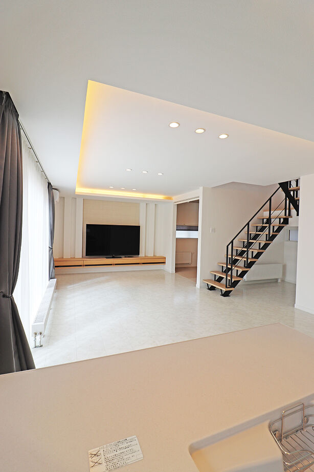 【SUUMO】 【2000万円台後半｜家事ラク｜自家発電｜間取り図有】オープン階段が印象的！家族みんなの居場所がある家 - 東陽AP の建築実例詳細 | 注文住宅